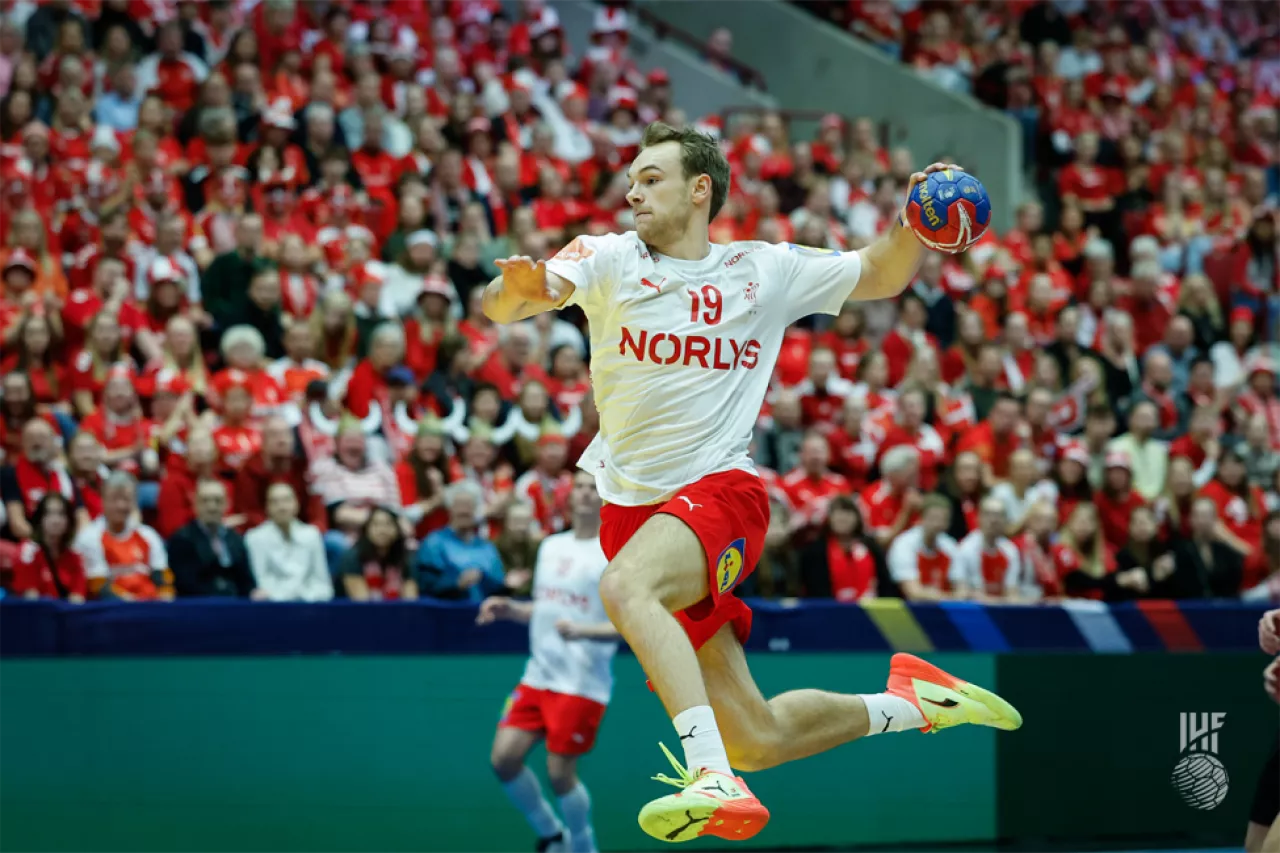 Mathias Gidsel: Der kommer nogle debutanter ind, som bare brænder banen af